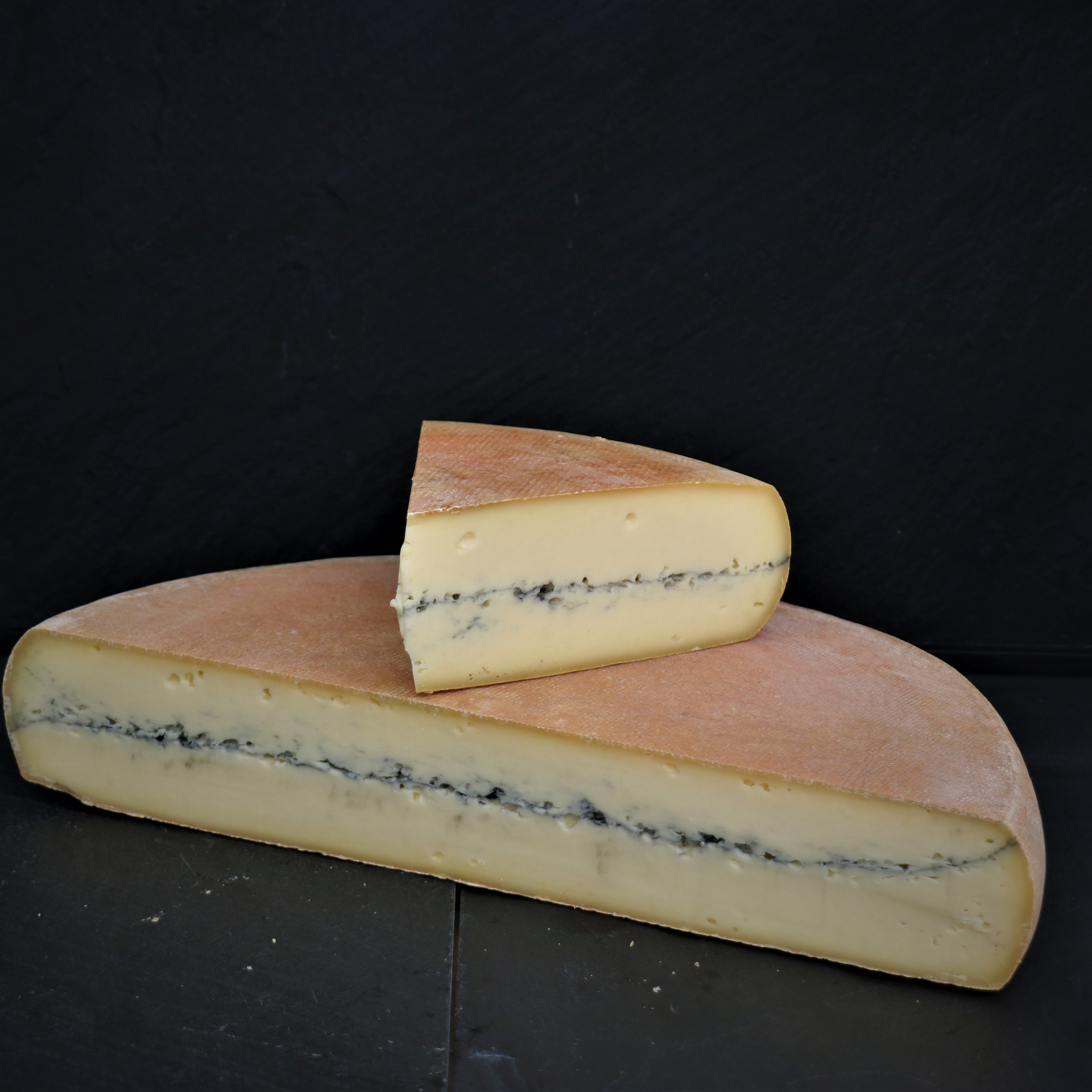 Morbier AOP au lait cru - La Fromagerie de l'Isle